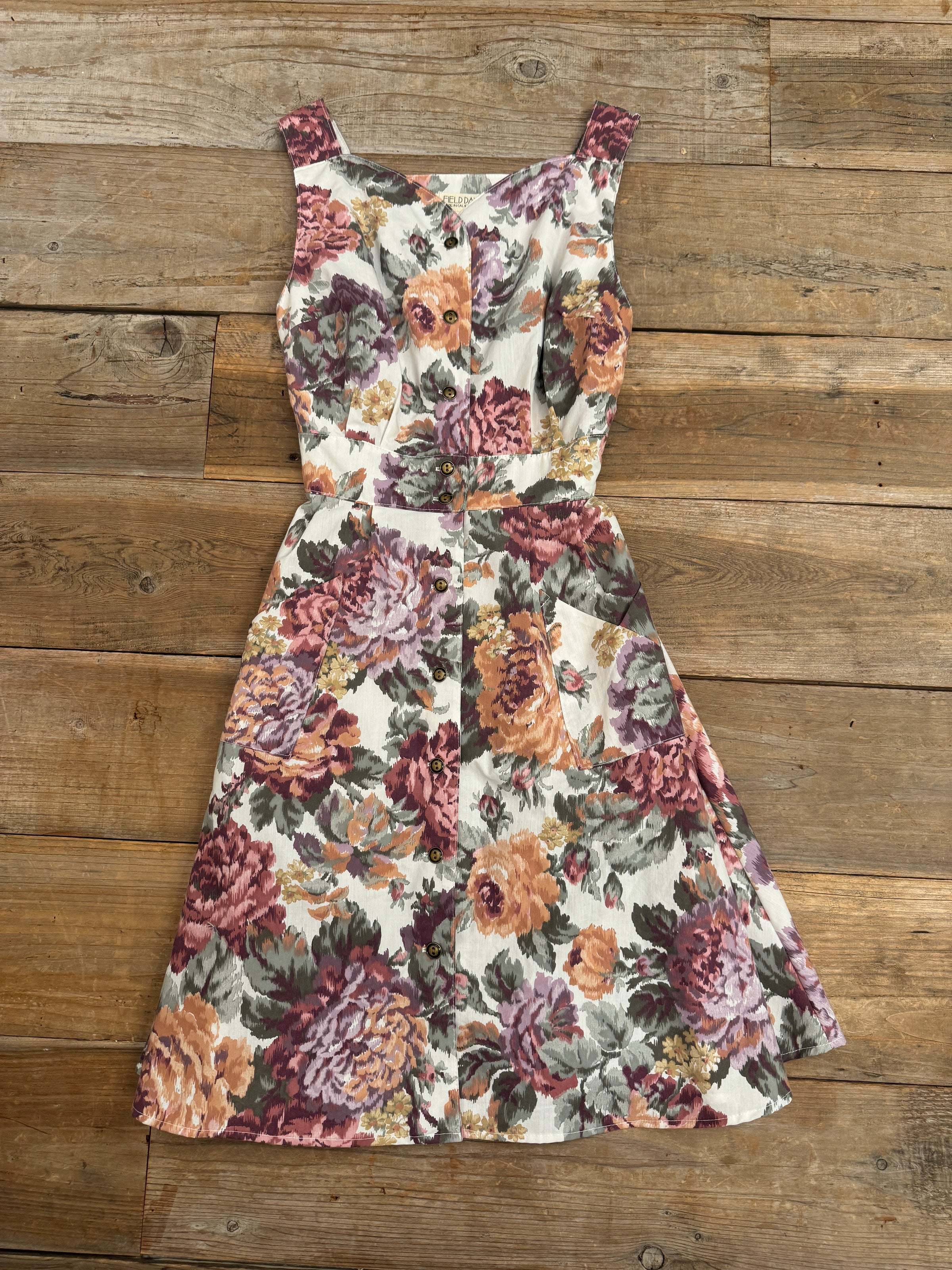 Sheet Dress in One of a Kind in Large – Field Day